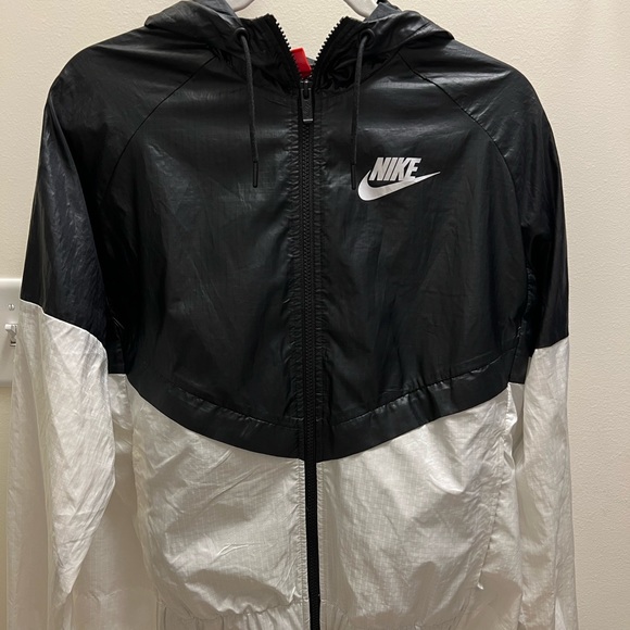 Nike | Jackets & Coats | Nike Black And White L Hooded Zip Up Rain ...
